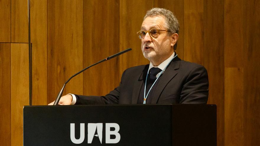 Josep Pons, investido doctor 'honoris causa' en la UAB