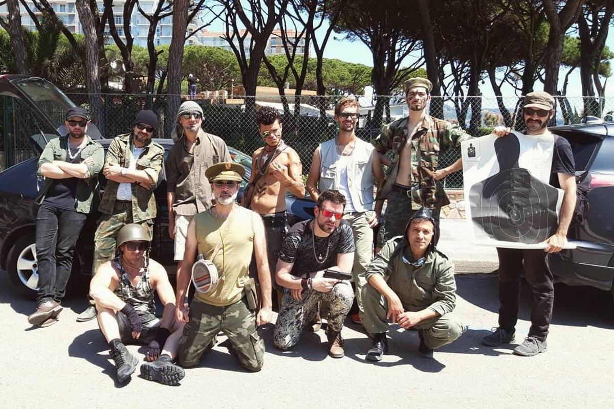 Un grupo musical de Cataluña entona en Blanes "la versión del himno que ...
