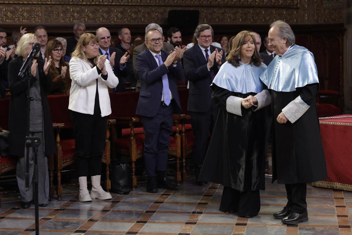 Joan Manuel Serrat y Maria del Mar Bonet, investidos doctores honoris ...