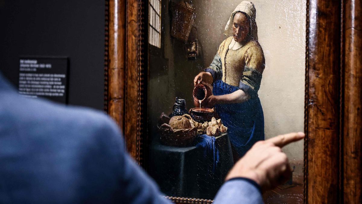 Una canasta de fuego y un estante, 350 años ocultos tras 'La lechera ...