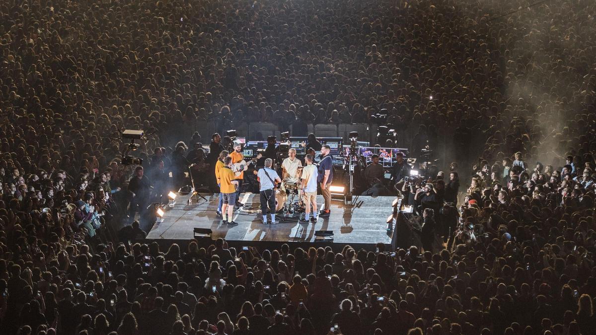Oques Grasses llena el Palau Sant Jordi/FOTOS