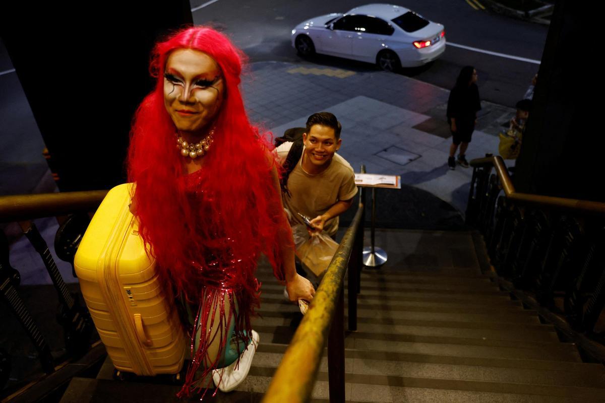 El artista drag Yeo Sam Jo actúa en Singapur | FOTOS