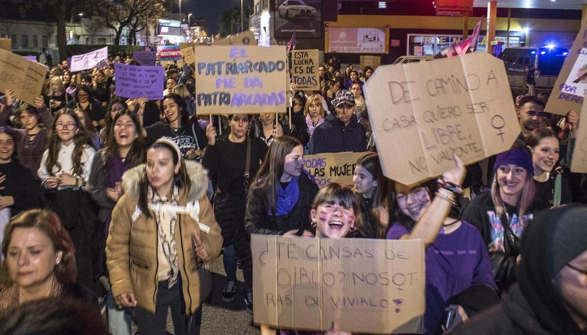 Manifestación del 8M en Sabadell | FOTOS