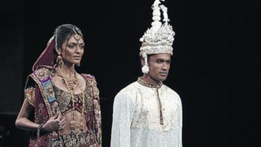 La moda india vende estilo en la Semana de Bangalore