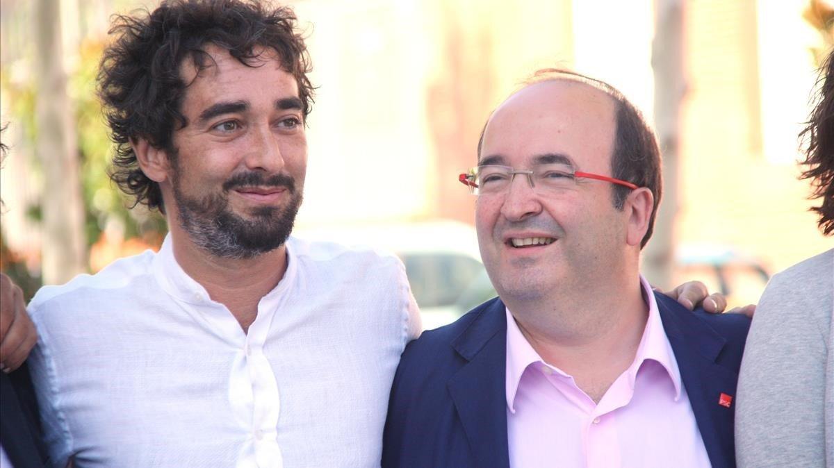 Carles Castillo rompe el carné del PSC por su "deriva"