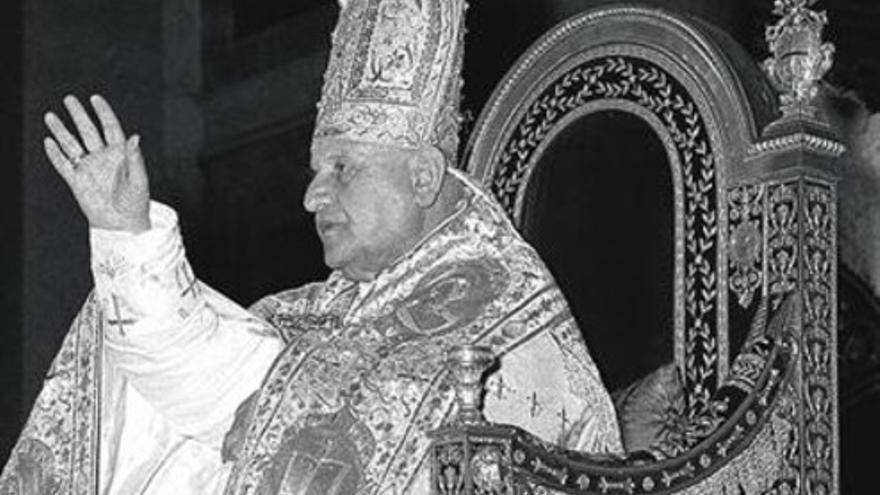 A los altares de dos en dos