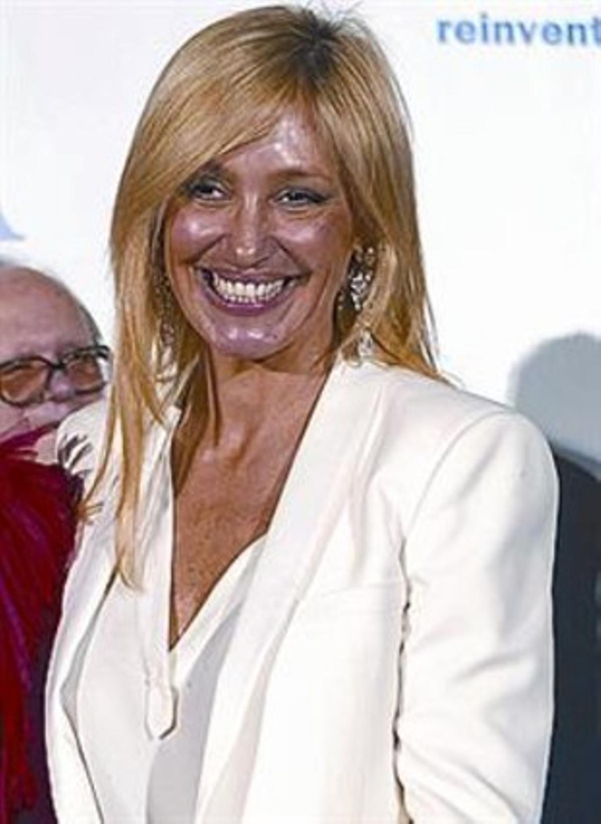 Marta Robles gana el premio Fernando Lara