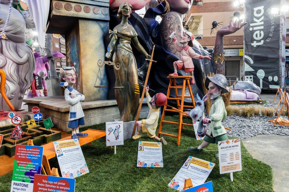 Selección de 'ninots' de la sección especial de las Fallas de Valencia ...