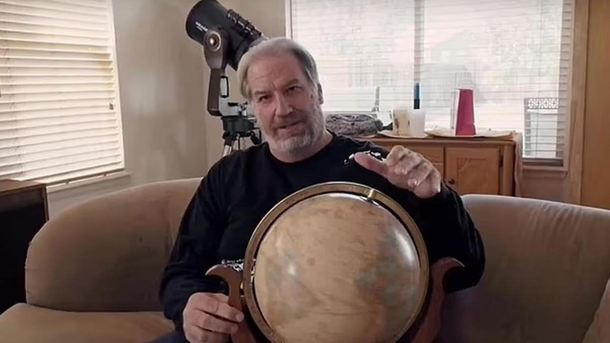 Terraplanisme | Un terraplanista es gasta 18.000 euros per demostrar ...