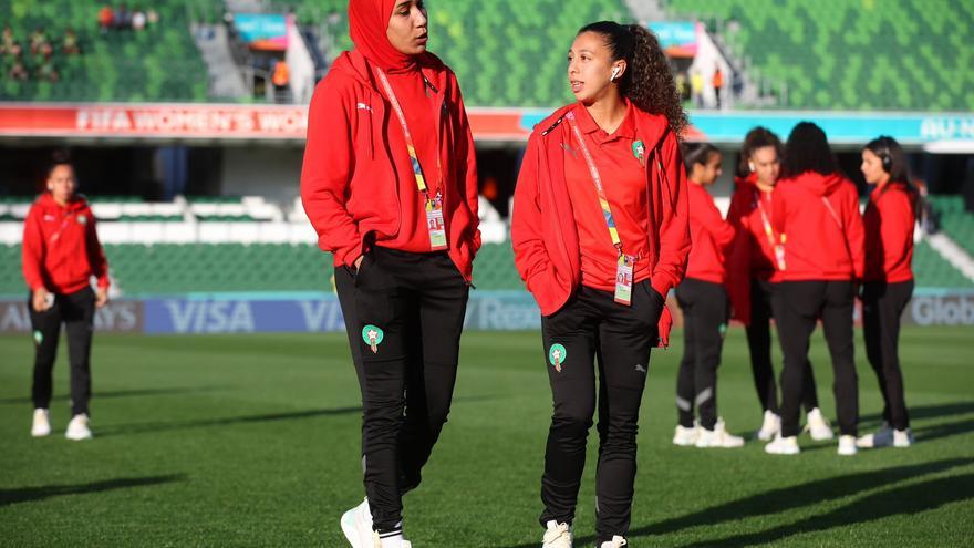 Fatima Gharbi, la futbolista del CE Europa que hace historia con ...