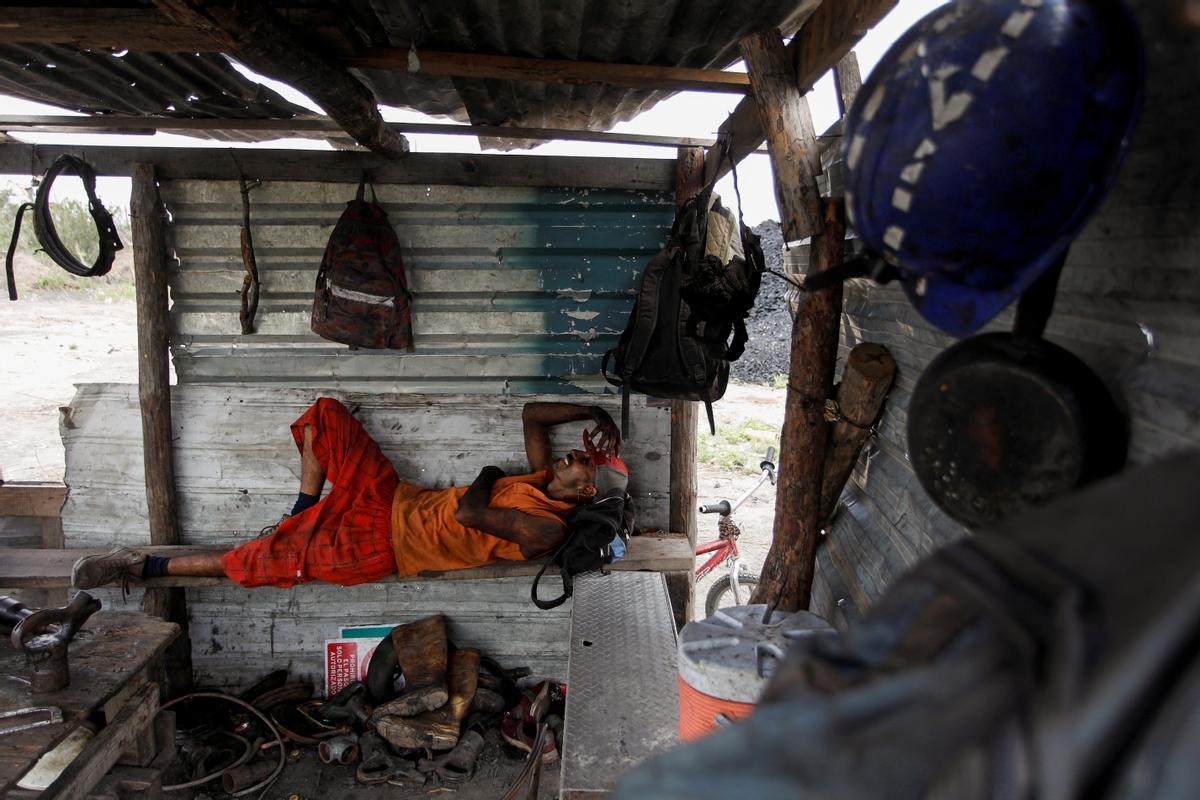 Mineros mexicanos del carbón recuerdan a los que nunca regresaron