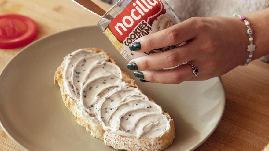 Cookies & Cream, la Nocilla más crujiente con la que vas a chuparte los ...