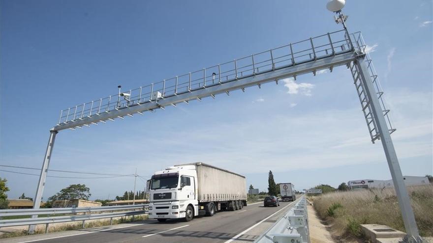Trànsit instala un radar de tramo en la AP-7