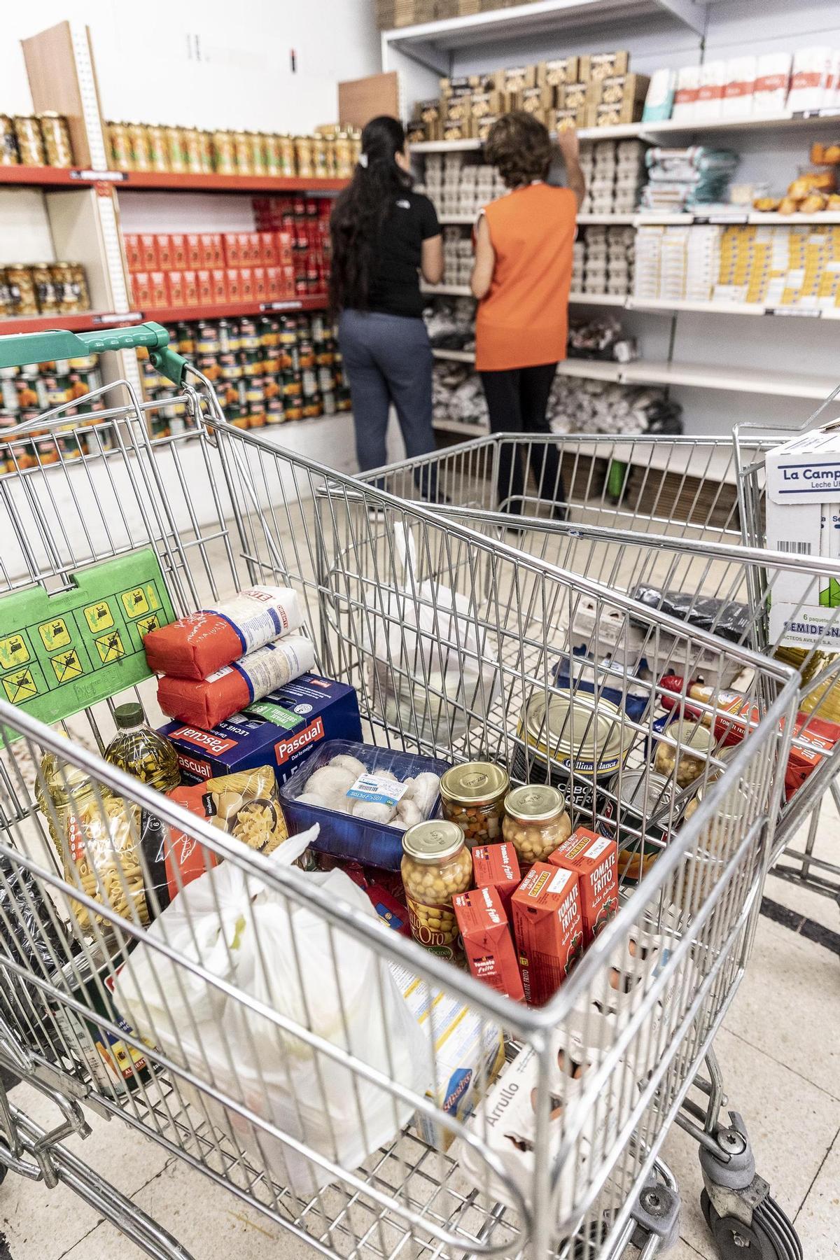 Diez años del supermercado social en Trinitat Vella y Roquetes