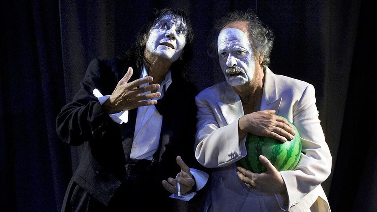 'Travy' une con humor arte, vida y familia en la Beckett