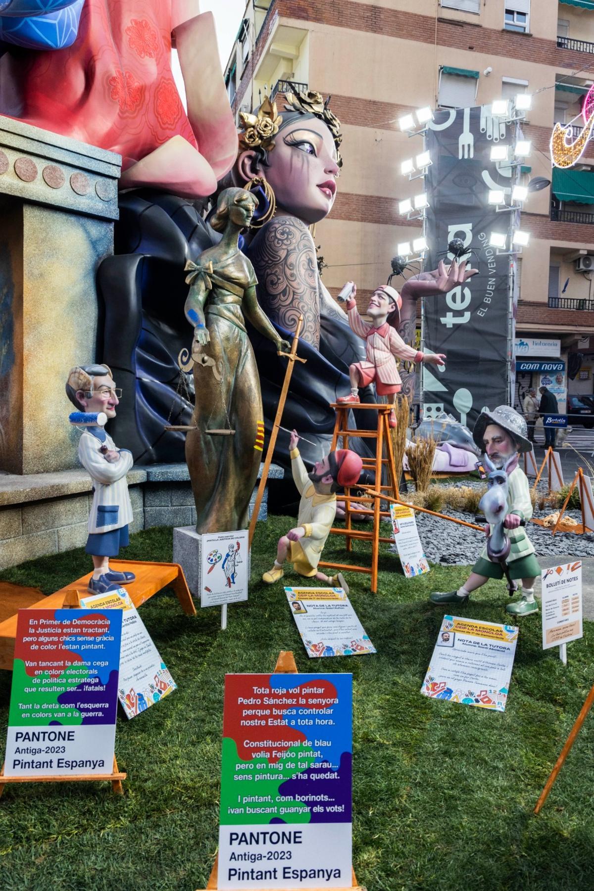 Selección de 'ninots' de la sección especial de las Fallas de Valencia ...