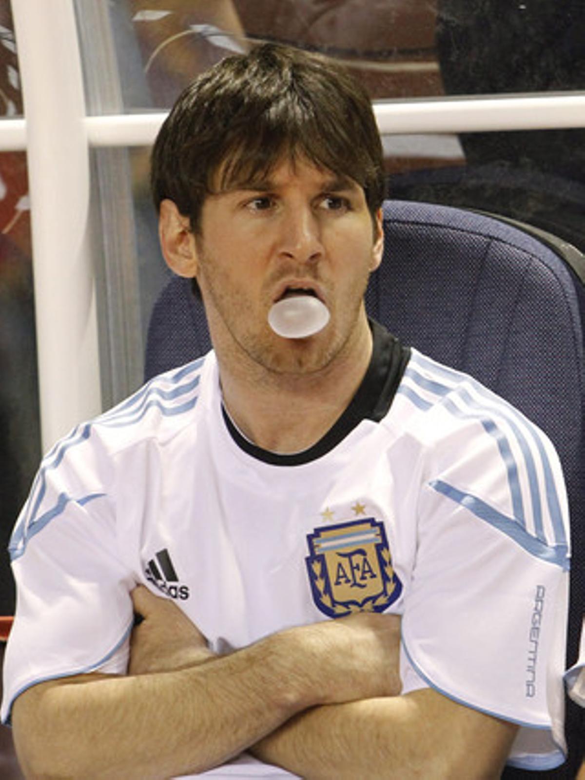 El Barça se inquieta por las molestias musculares de Messi