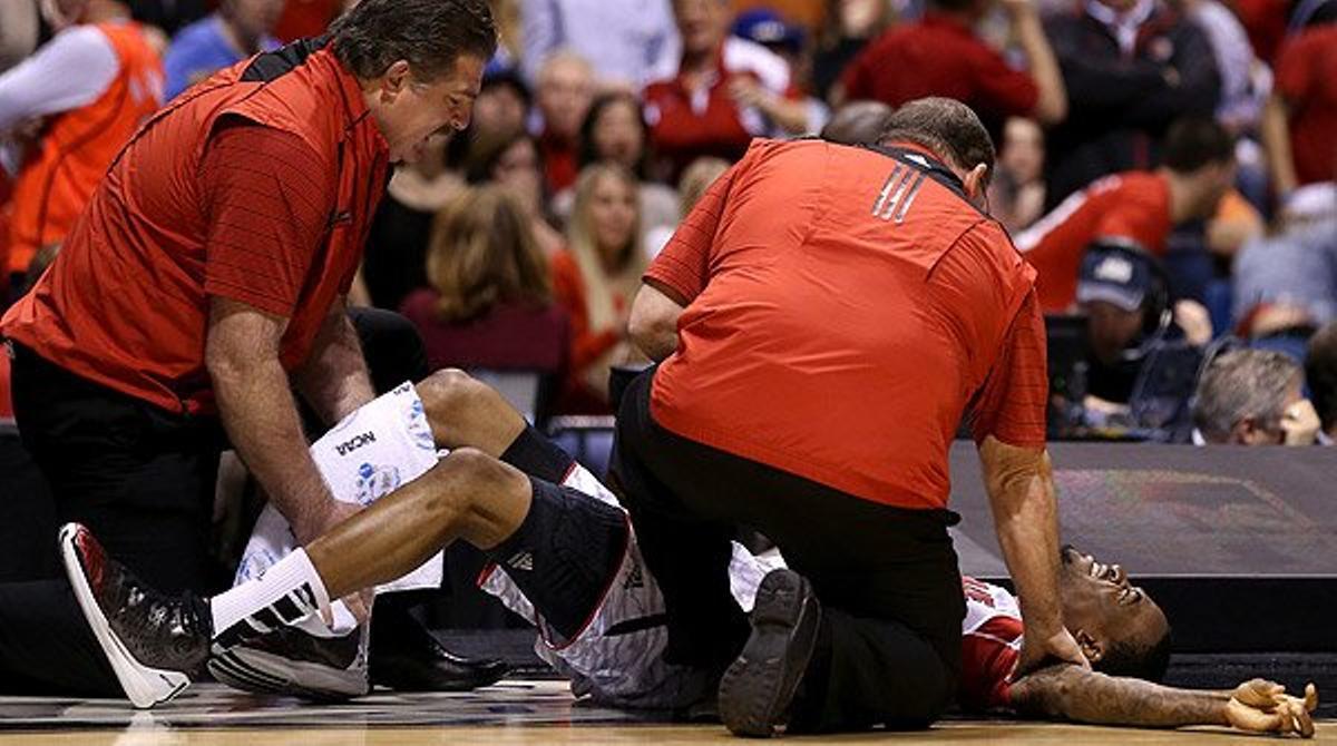 Espeluznante lesión de Kevin Ware en la NCAA