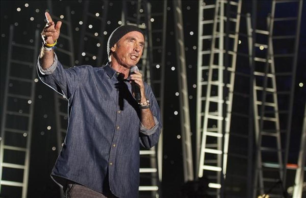 Lluís Llach graba una canción para La Marató de TV3