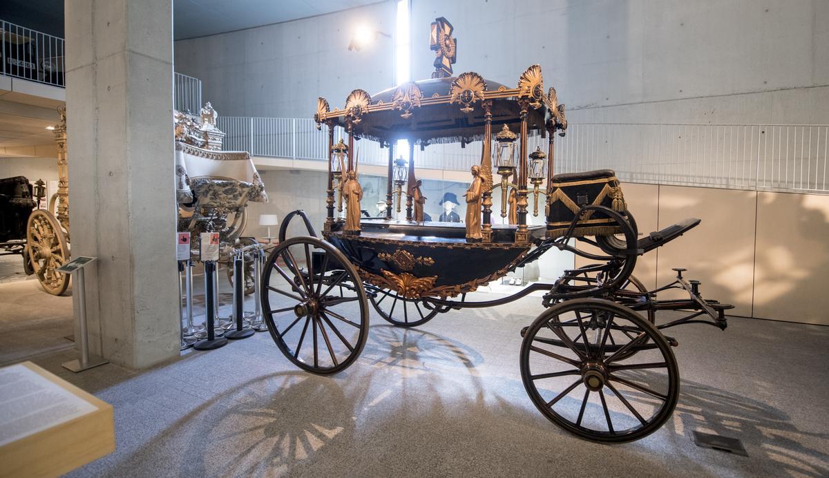 Colección de carrozas fúnebres en Barcelona I FOTOS