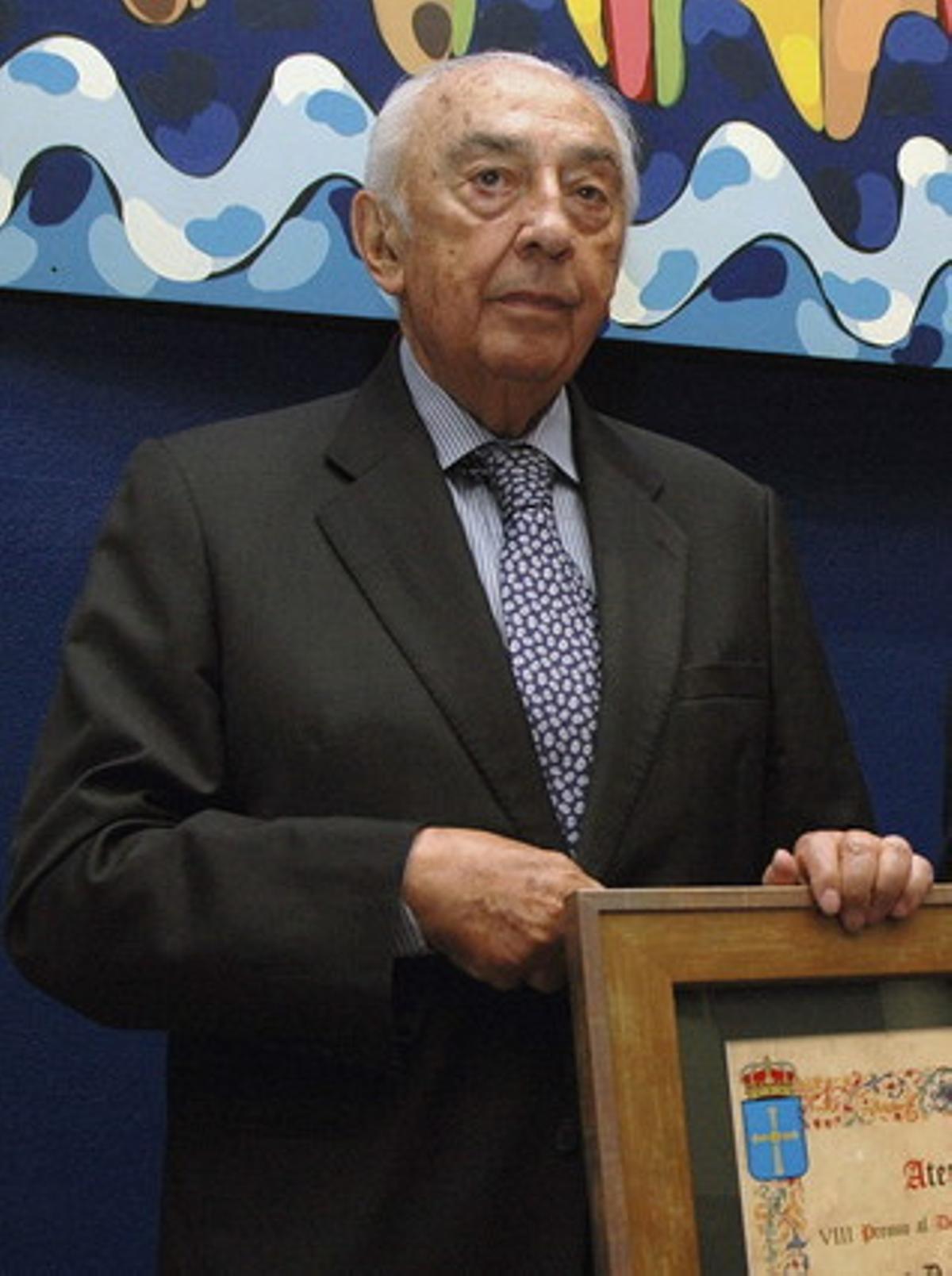 Fallece en Oviedo el empresario José Cosmen, fundador de ALSA
